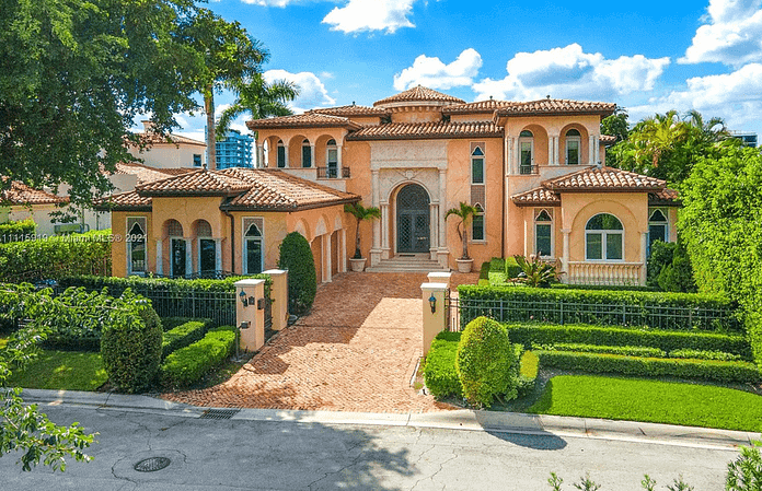 Homes of the Rich - Page 12 of 2527 - The #1 Luxury Real Estate Blog