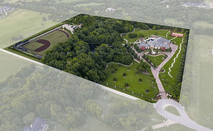 18 Acre Sports Lover's Paradise In Lucas, Texas (PHOTOS)