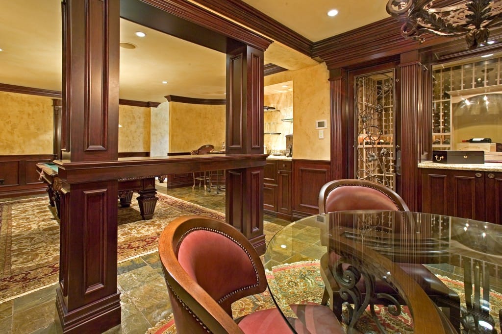 The Bellisima On Hunts Point - Homes of the Rich