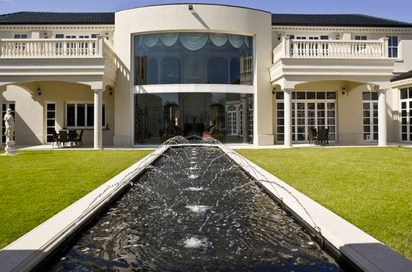 27,000 Square Foot Australian Mega Mansion To Be Auctioned Off - Homes ...