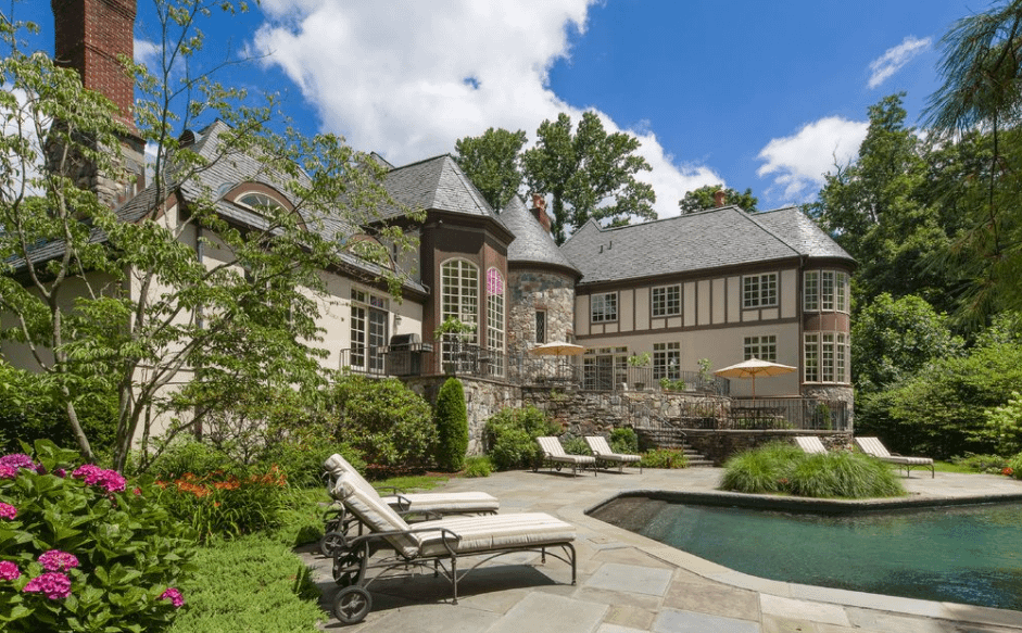 English Manor Style Home In North Castle, New York - Homes of the Rich