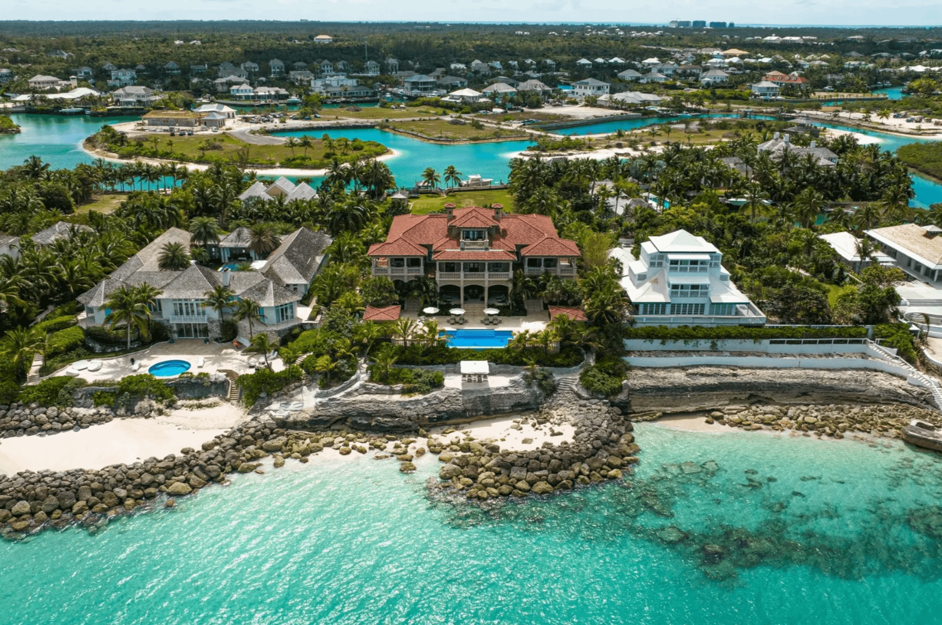 $32 Million Beachfront Home In The Bahamas (PHOTOS) - Homes of the Rich