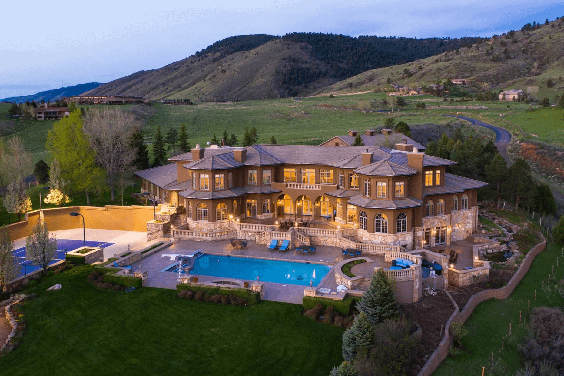33 Acre Estate In Golden, Colorado - Homes of the Rich