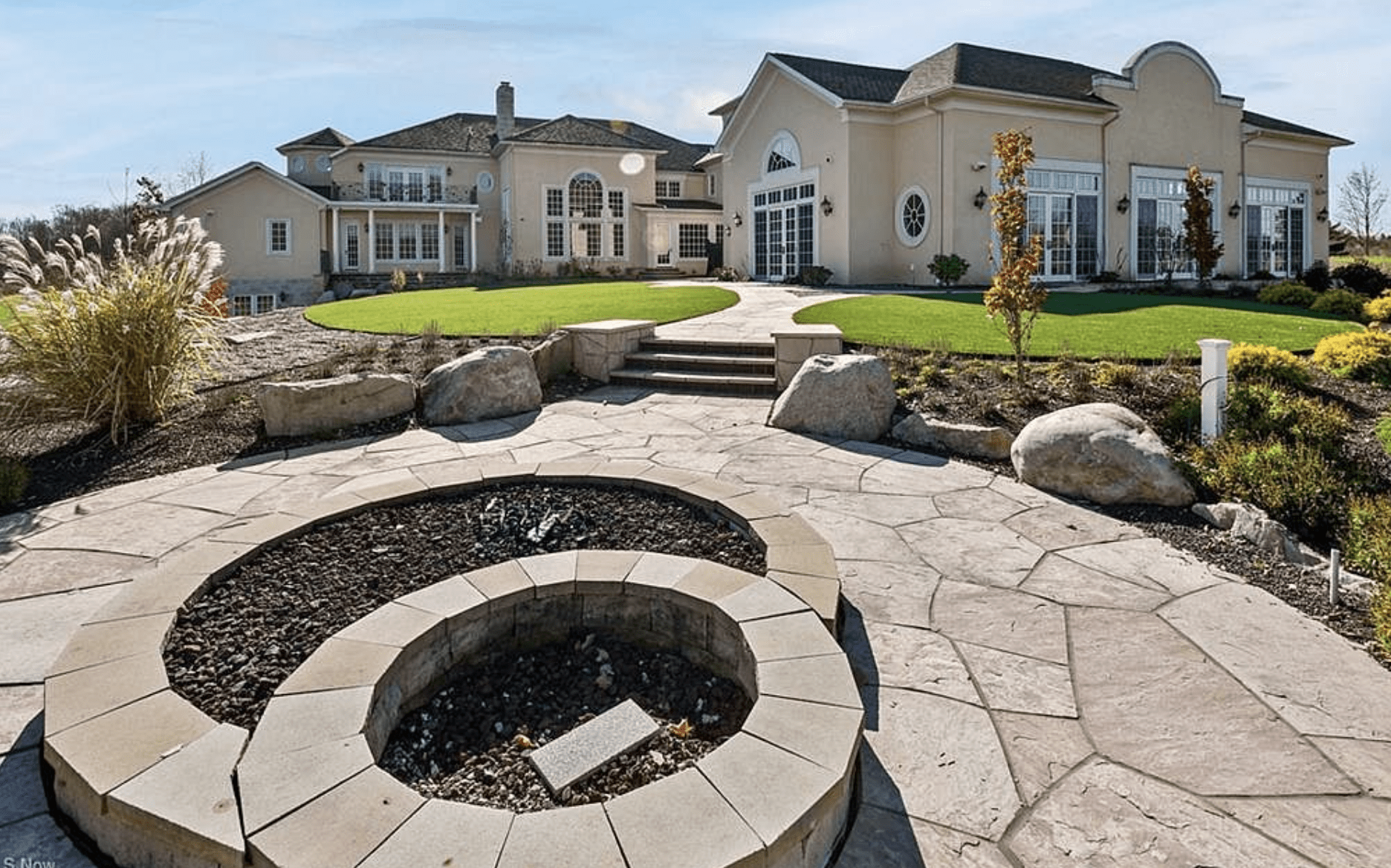 Ohio Home With Indoor Pool & 8-Car Garage (PHOTOS)