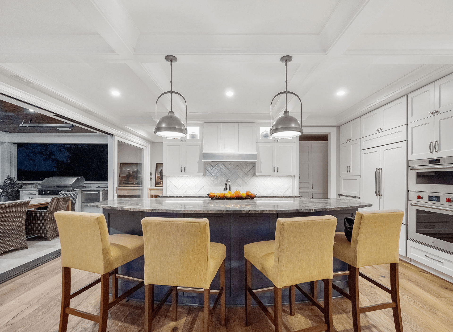 Stunning Lakefront Home By AZD Associates, Inc (PHOTOS + VIDEO) - Homes ...