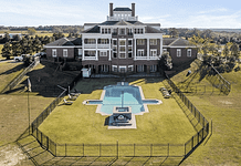 Larry "House's" REALLY big house! - Homes of the Rich