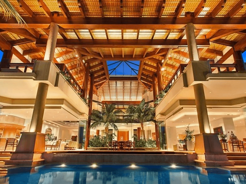 Grand Riverfront Mansion In Queensland, Australia With Massive Atrium ...