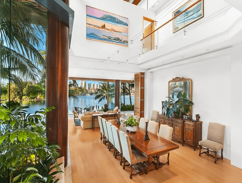 Grand Riverfront Mansion In Queensland, Australia With Massive Atrium ...