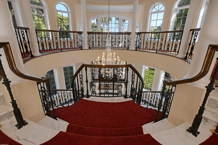 10 9 Million Gated Waterfront Estate In Hobe Sound Fl Homes Of The Rich