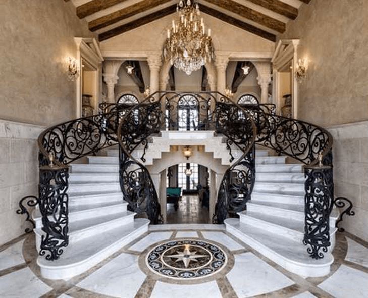 A Look At 3 Lavish Waterfront Mansions For Sale In Stuart, FL - Homes ...