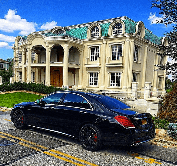Mansions & Cars - Homes of the Rich