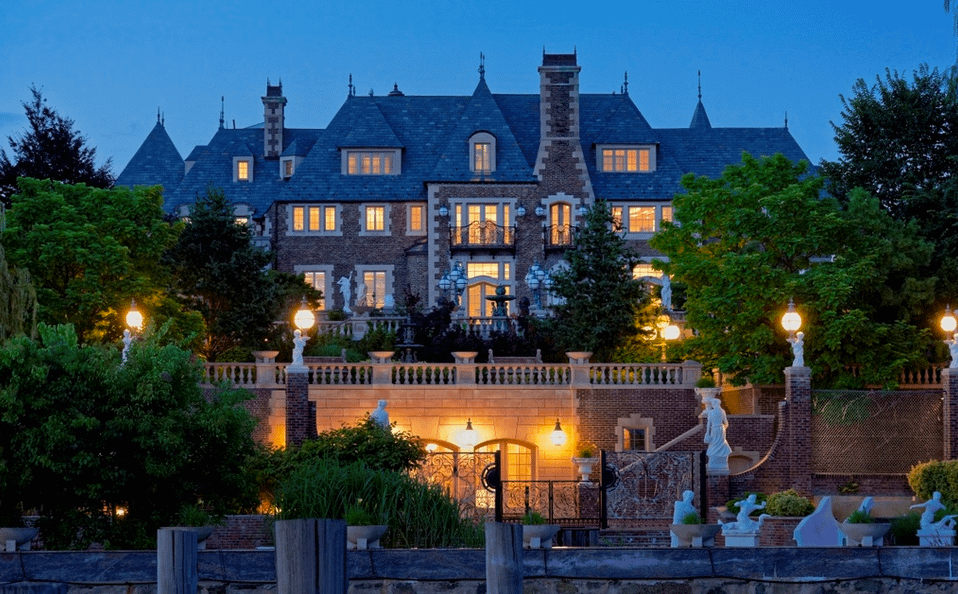 Incredible $100 Million Waterfront Compound In Kings Point, NY - Homes ...