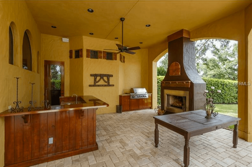 $2.7 Million Lakefront Tuscan Mansion In Windermere, FL - Homes of the Rich