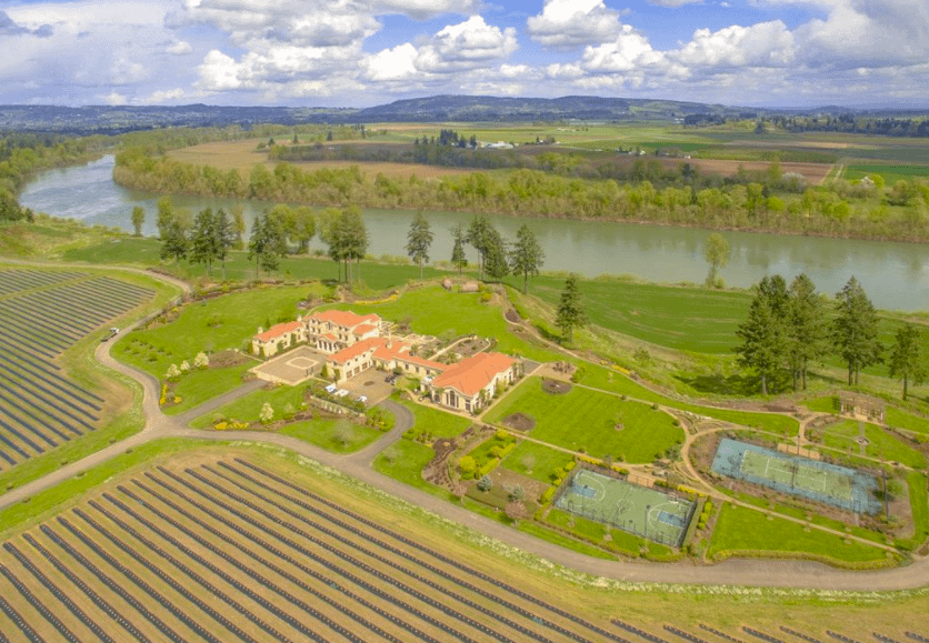 Grand Riverfront Estate In Dundee, OR - Homes of the Rich