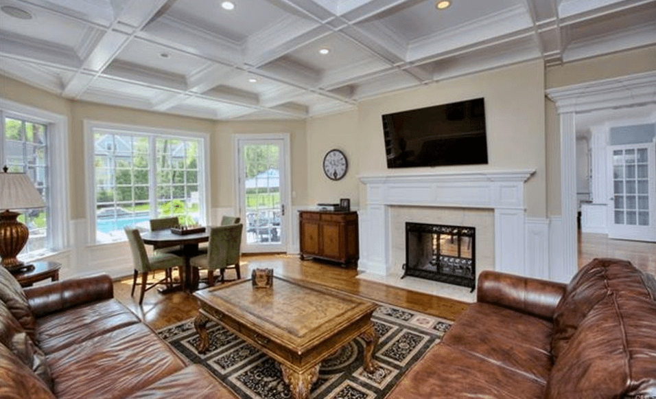 $3.395 Million Colonial Home In New Canaan, CT - Homes of the Rich