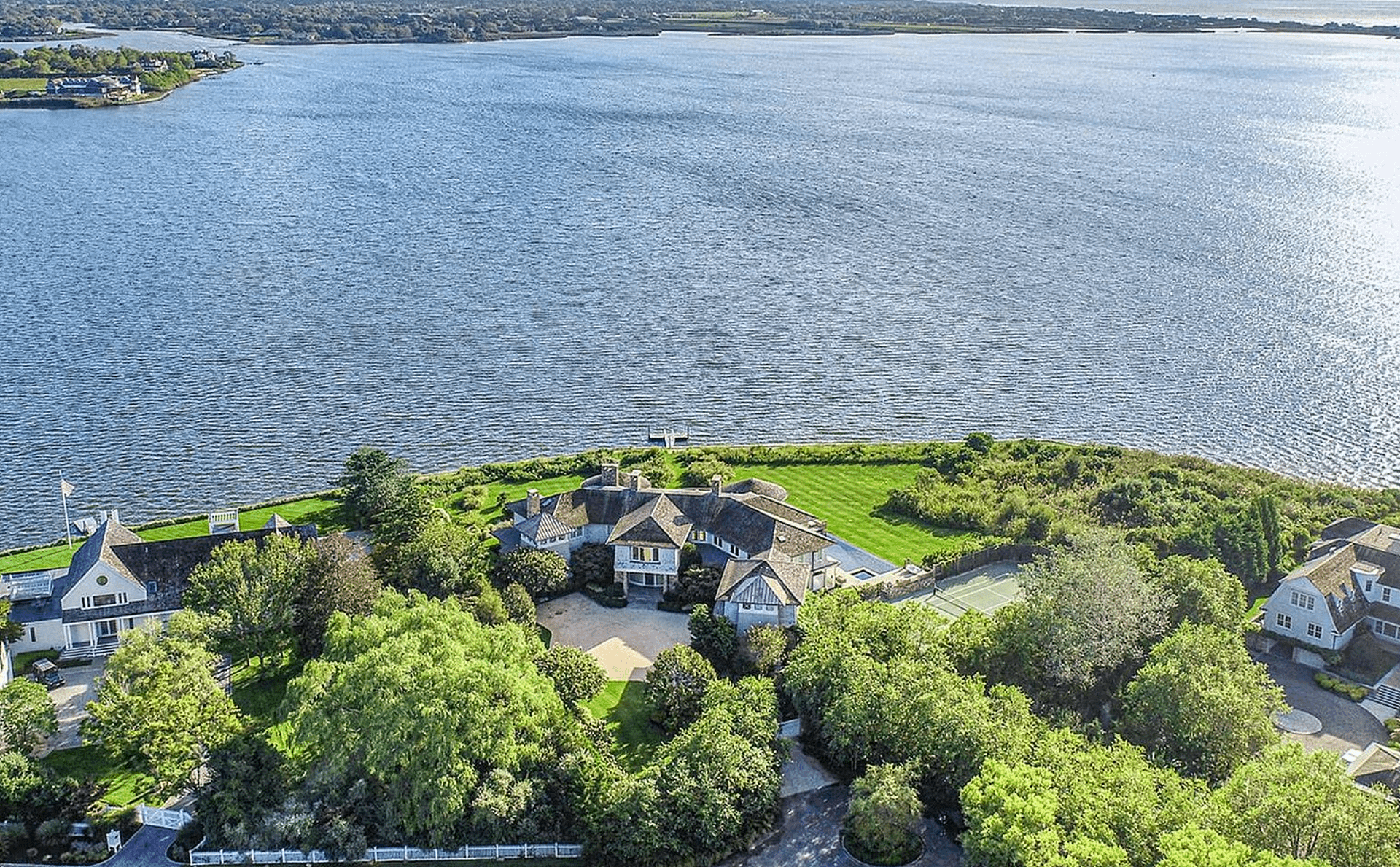 $45 Million Waterfront Home In Water Mill, New York - Homes of the Rich