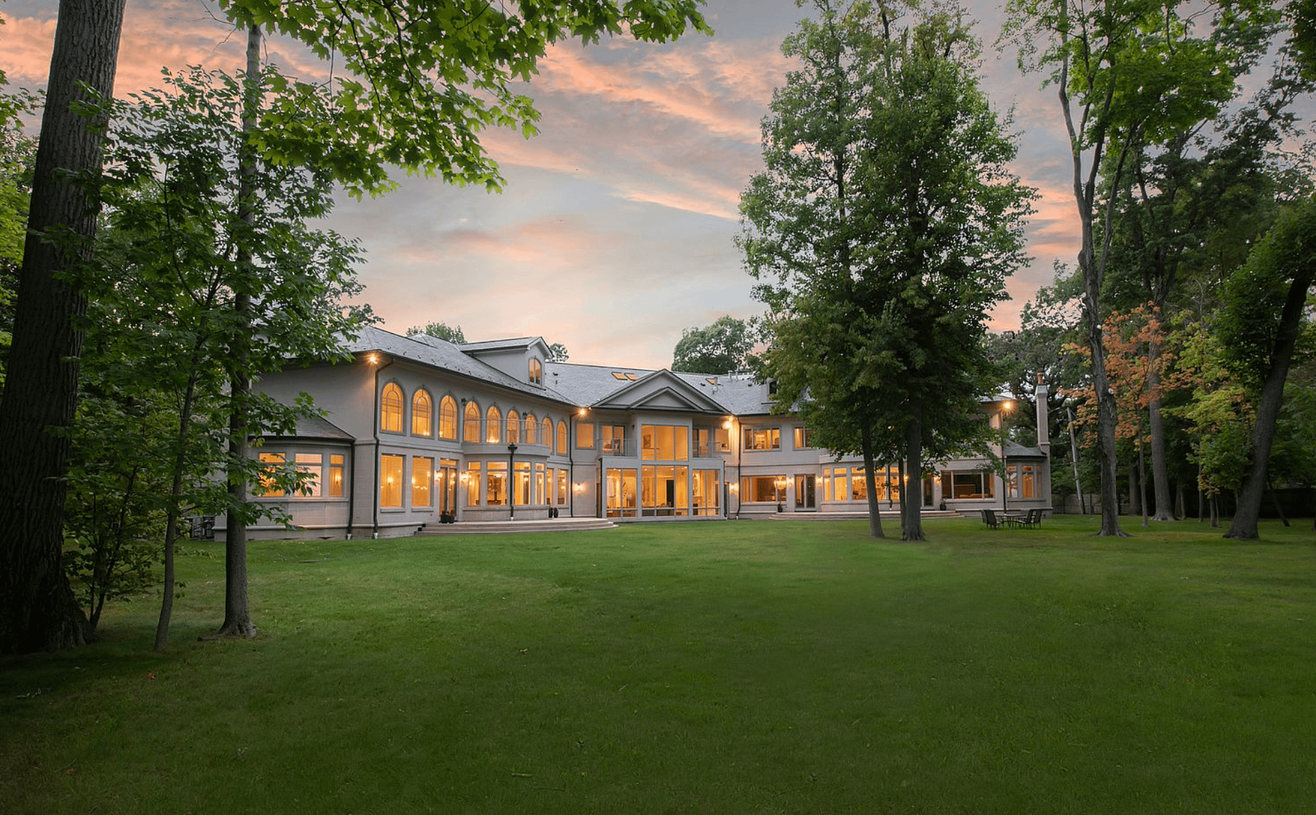 Lakefront Home In Lake Bluff, Illinois With Ballroom & Indoor Pool ...