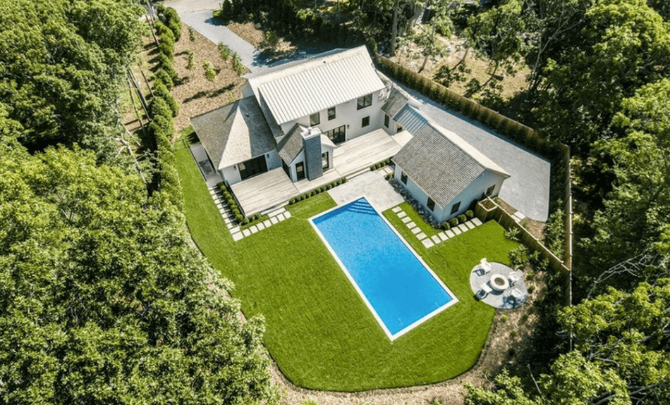 Newly Built Home In East Hampton, New York - Homes of the Rich