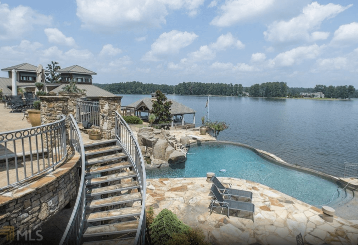 Lakefront Estate In Lake Spivey, Georgia With 4 Kitchens - Homes of the ...