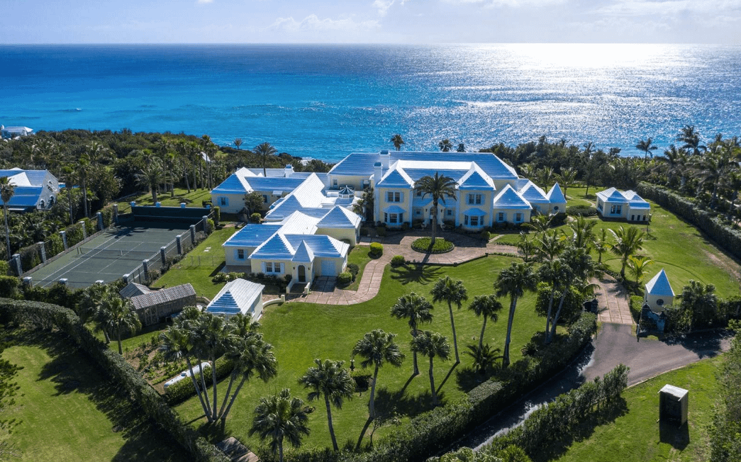 Stunning Oceanfront Estate In Bermuda - Homes of the Rich