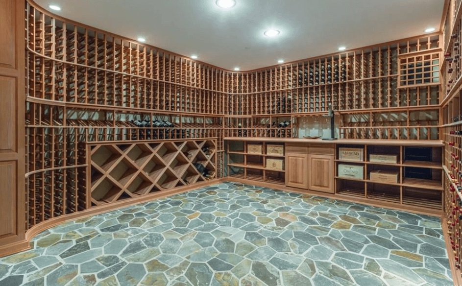 Colonial Style Home In Irvington, New York (FLOOR PLANS) - Homes of the ...