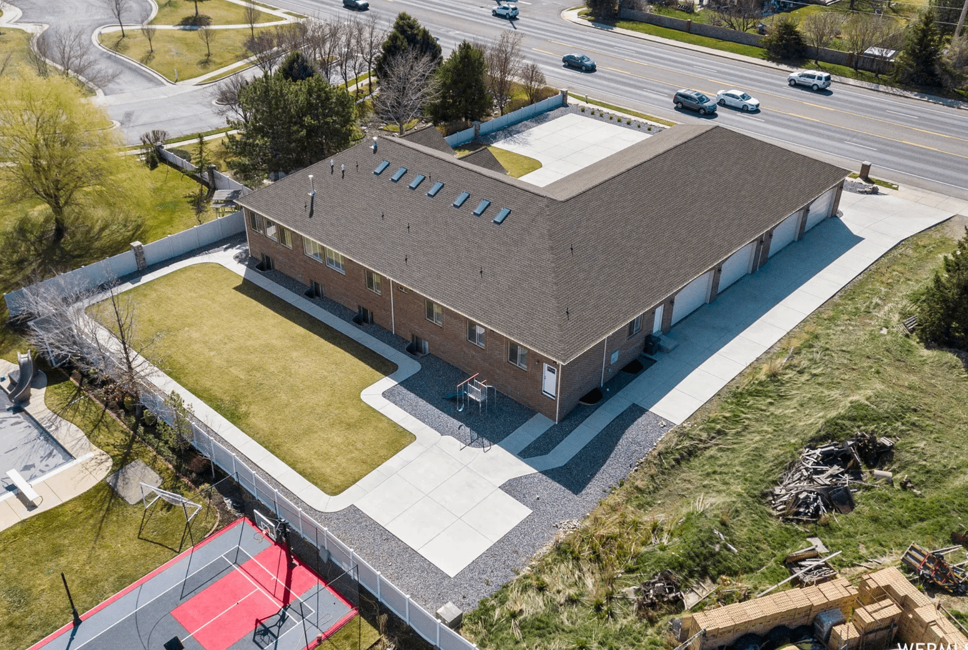 $2 Million Utah Home With Indoor Basketball Court (PHOTOS)