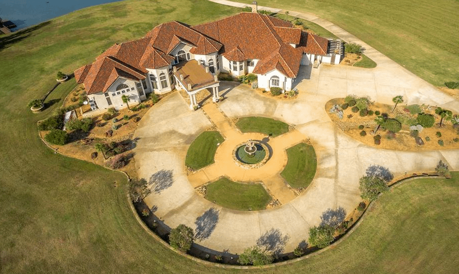 515 Acre Estate In Longview, Texas - Homes of the Rich
