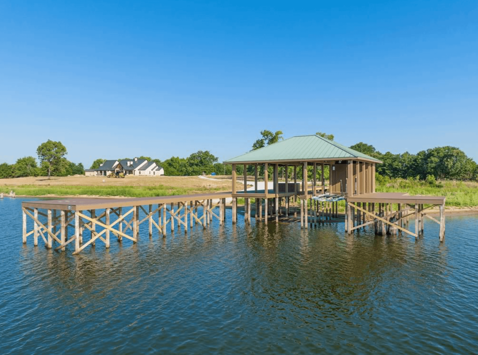 316 Acre Lakefront Estate In Alba, Texas (PHOTOS)