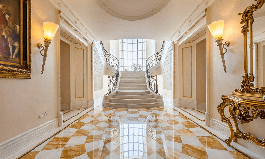 Beautiful Villa In Pavia, Italy - Homes of the Rich