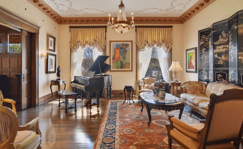 Historic Mansion In Chicago, Illinois - Homes of the Rich