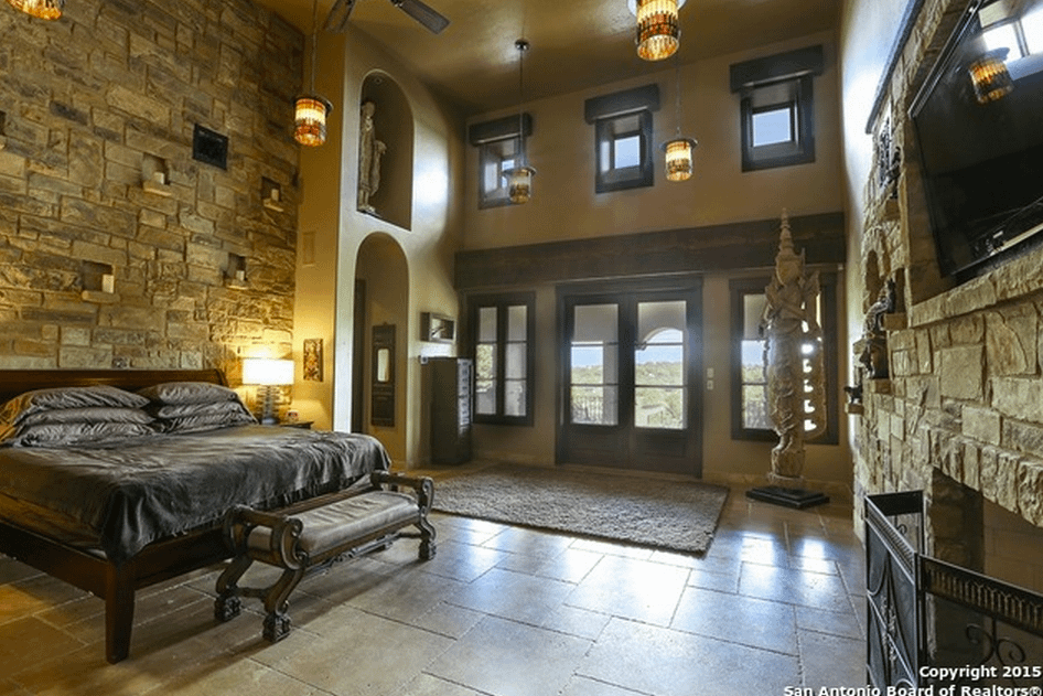 $7.95 Million Compound In Boerne, TX With 18-Car Garage - Homes of the Rich