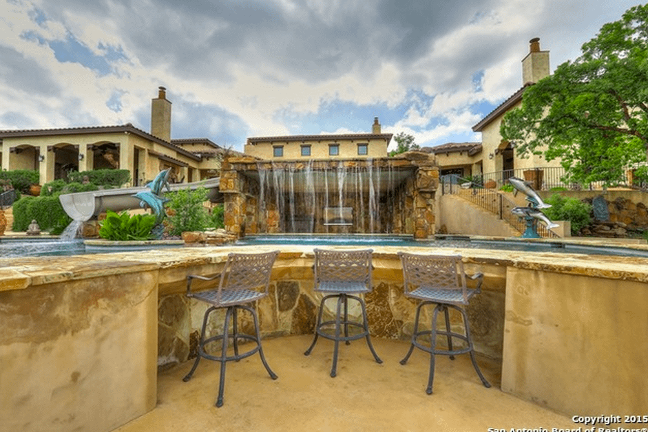 $7.95 Million Compound In Boerne, TX With 18-Car Garage - Homes of the Rich