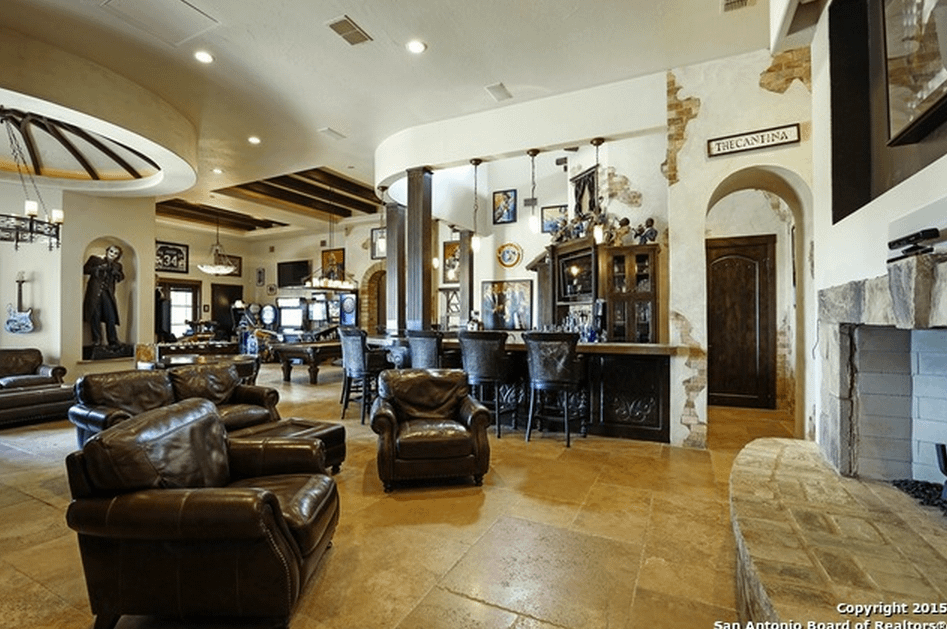 $7.95 Million Compound In Boerne, TX With 18-Car Garage - Homes of the Rich