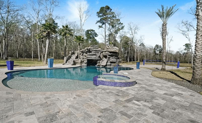 20 Acre Estate In Huffman, Texas (PHOTOS)