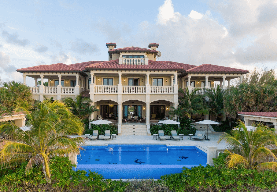 $32 Million Beachfront Home In The Bahamas (PHOTOS) - Homes of the Rich