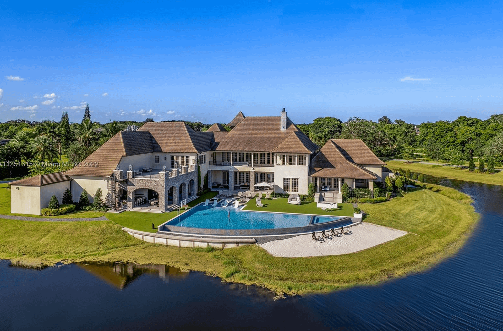 Incredible $47 Million Florida Compound (PHOTOS)