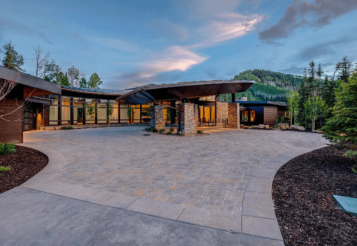 Stunning Mountaintop New Build In Park City, Utah - Homes of the Rich