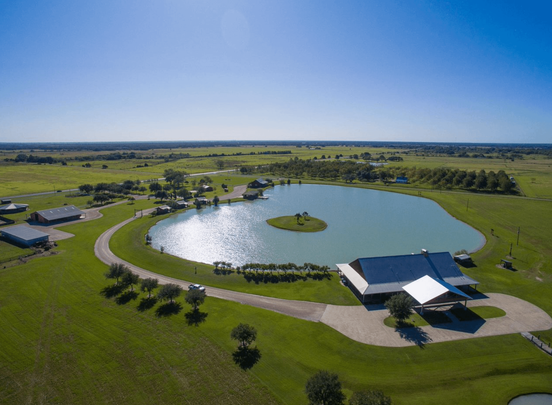 67 Acre Texas Estate With Private Lake (PHOTOS)