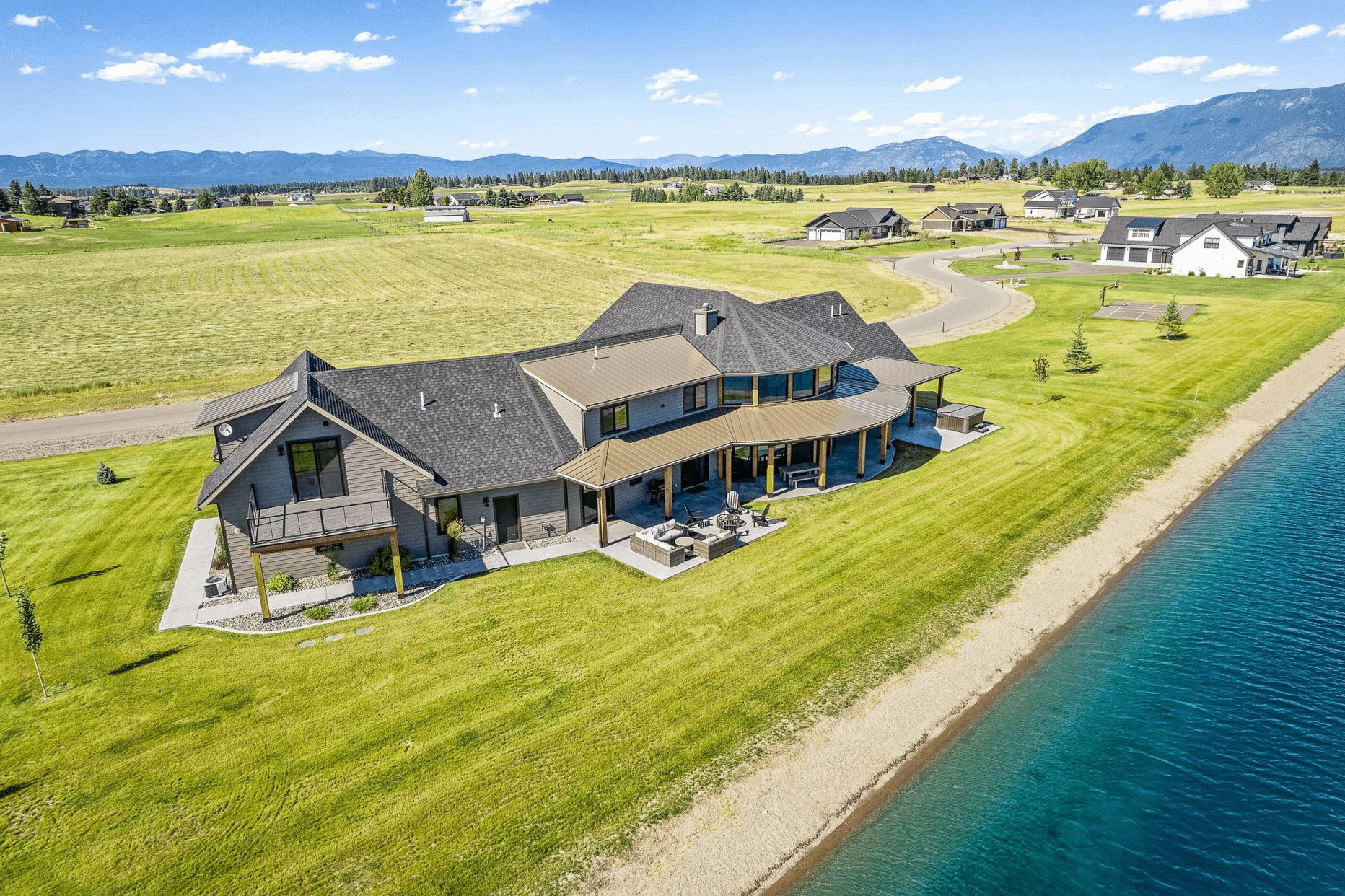 Luxury Waterfront Home In Kalispell, Montana (PHOTOS)