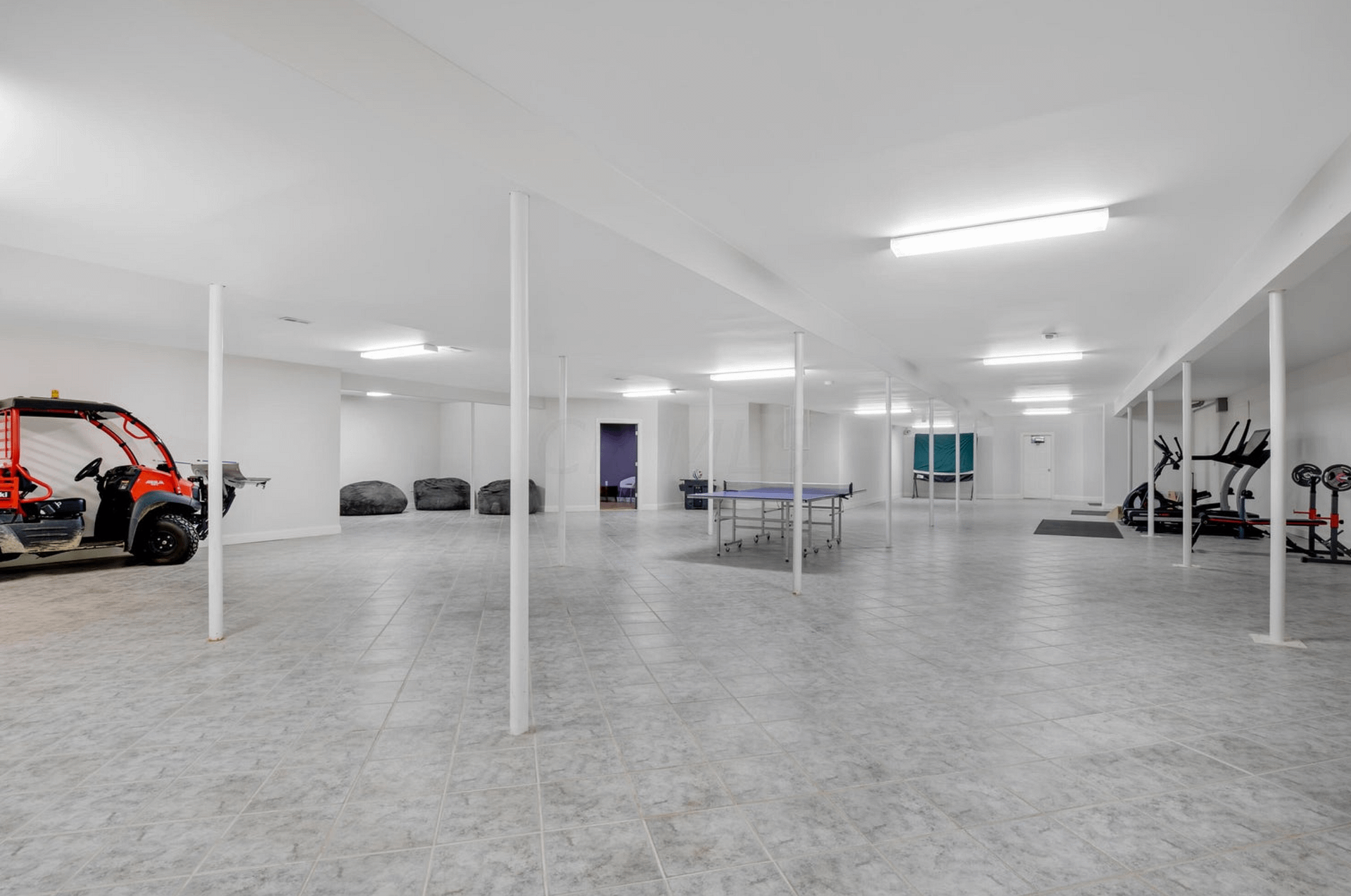 Spectacular Waterfront Home On 19 Acres In Ohio (PHOTOS)