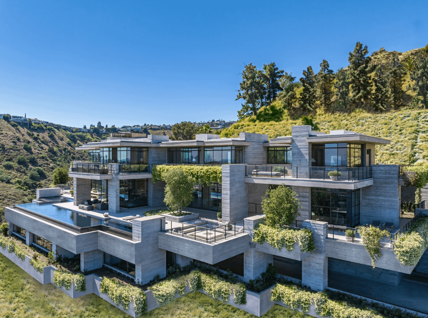 $125 Million Modern New Build In Los Angeles (PHOTOS)