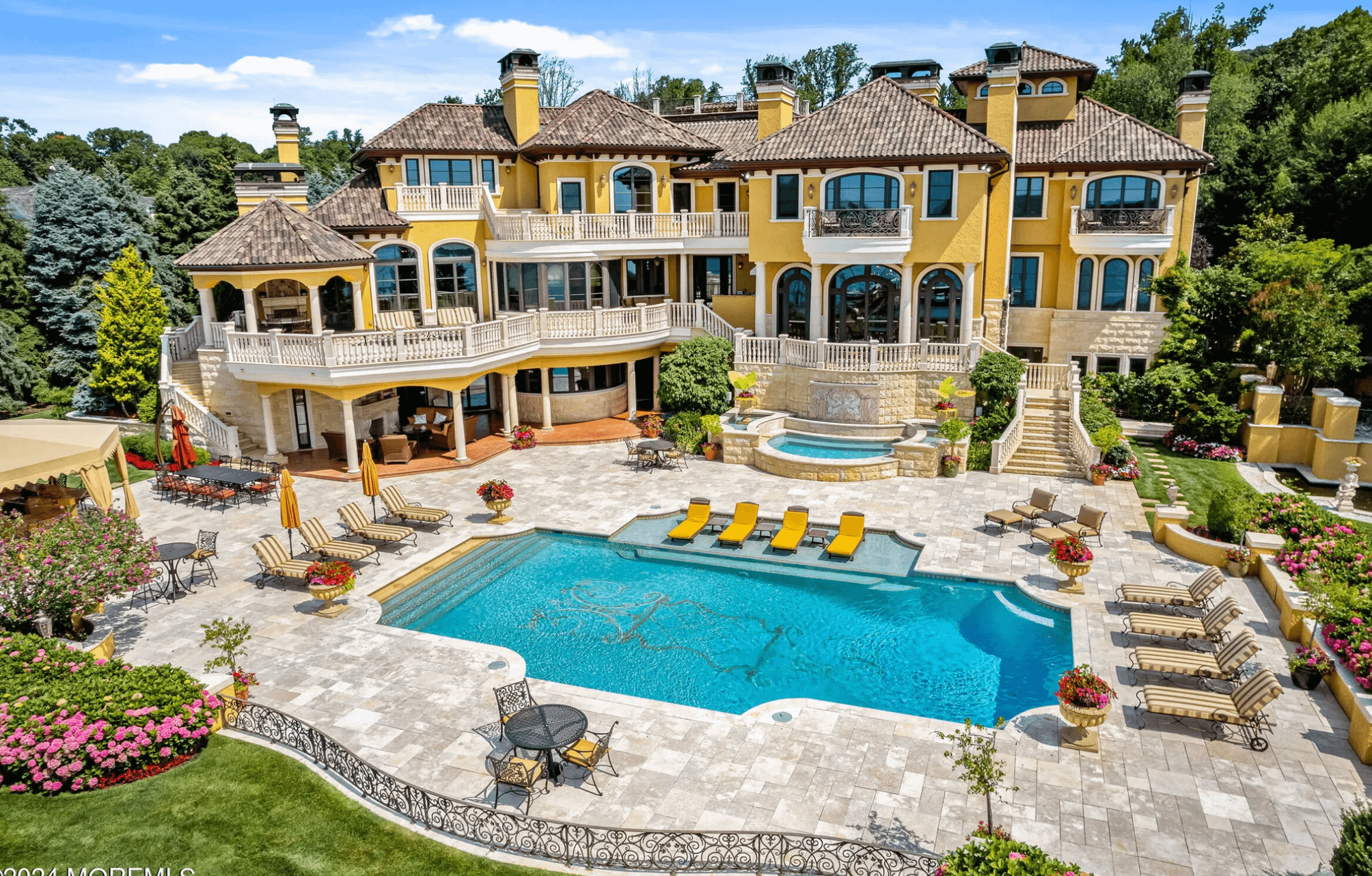 Mediterranean Style Riverfront Home In New Jersey (PHOTOS)