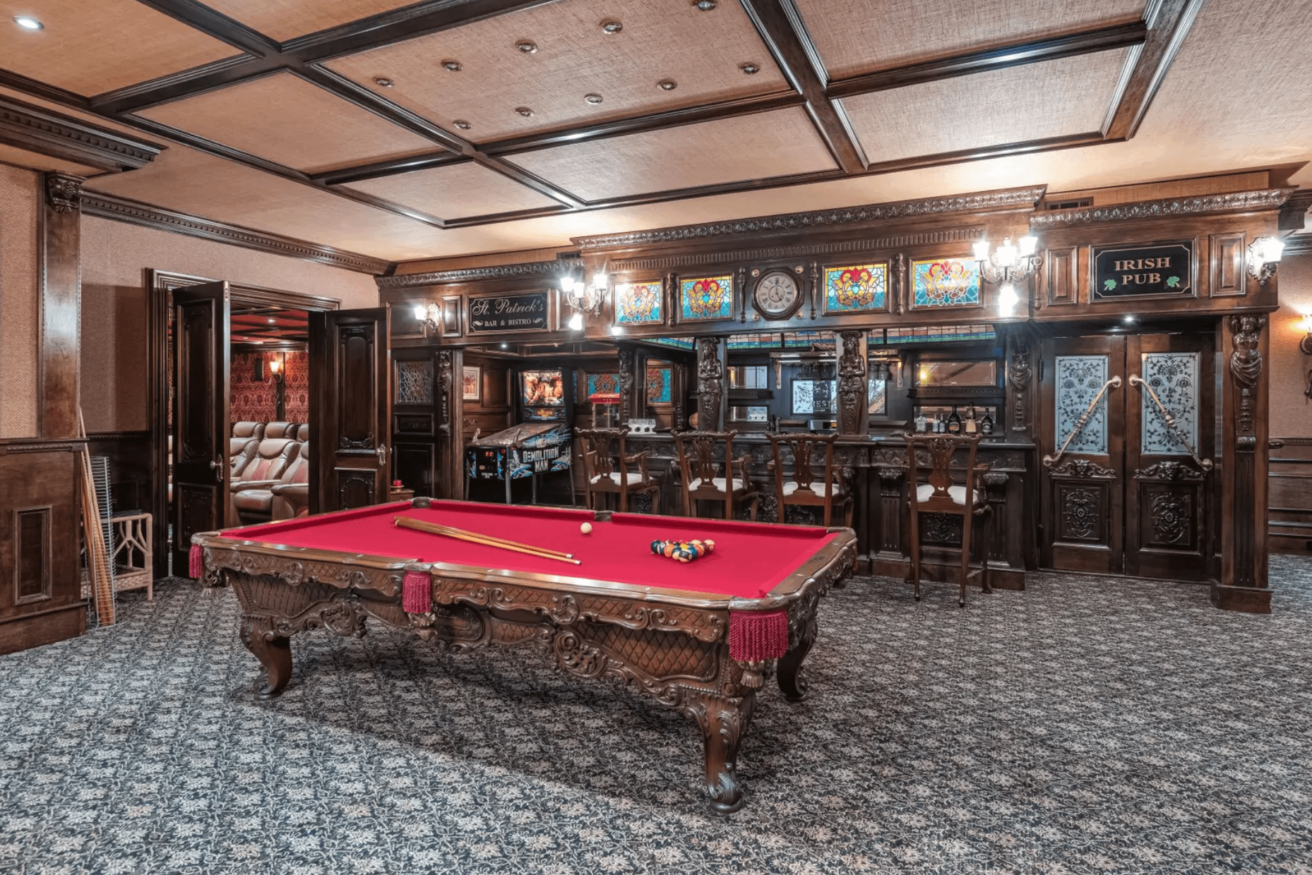 Grand Limestone Home In New Jersey (PHOTOS)