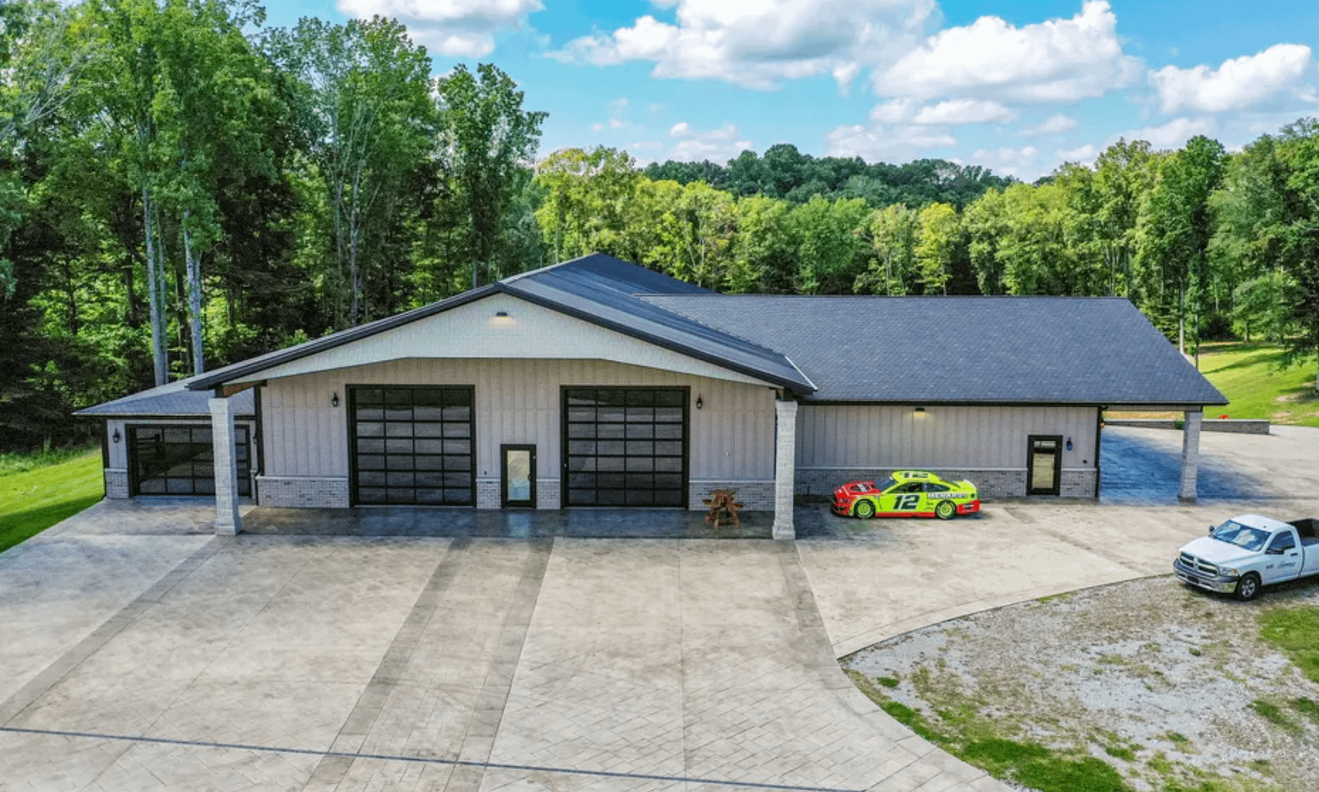 60+ Acre Lakefront Estate In Tennessee (PHOTOS)