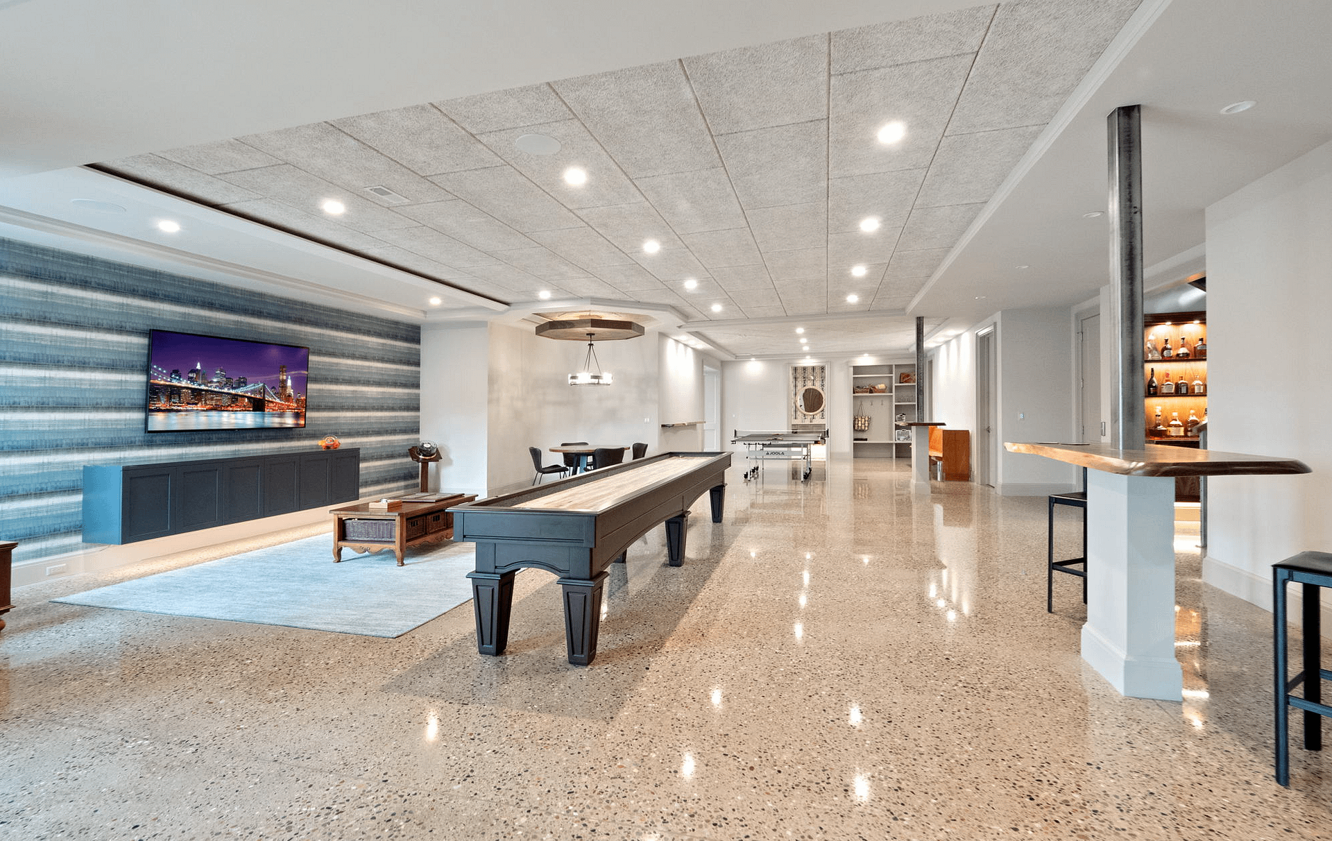 Stunning Lakefront Home By AZD Associates, Inc (PHOTOS + VIDEO) - Homes ...