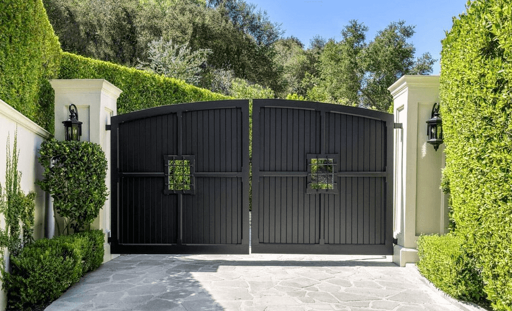 Katy Perry Lists Beverly Hills Home For $19 Million (PHOTOS) - Homes of ...
