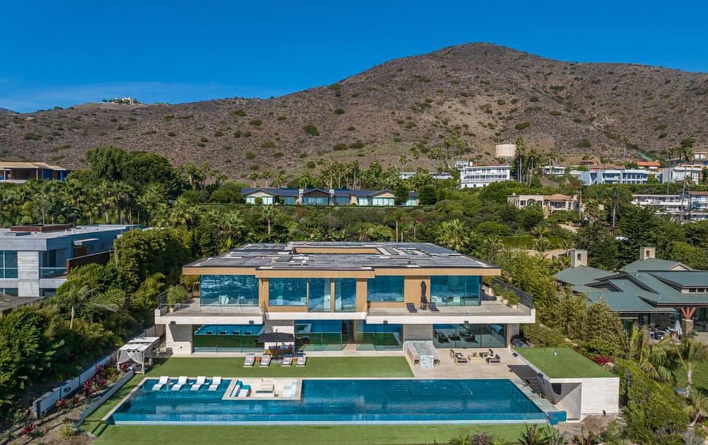 $58 Million Modern New Build In Malibu, California (PHOTOS)