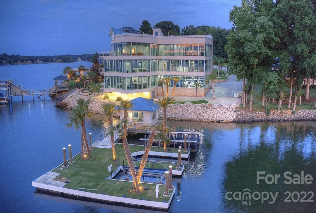 Modern Lakefront Home In Terrell, North Carolina (PHOTOS)