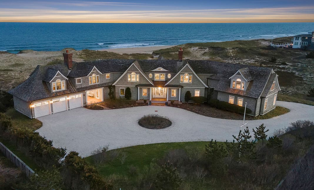 $25 Million Oceanfront Home On Long Island (PHOTOS)