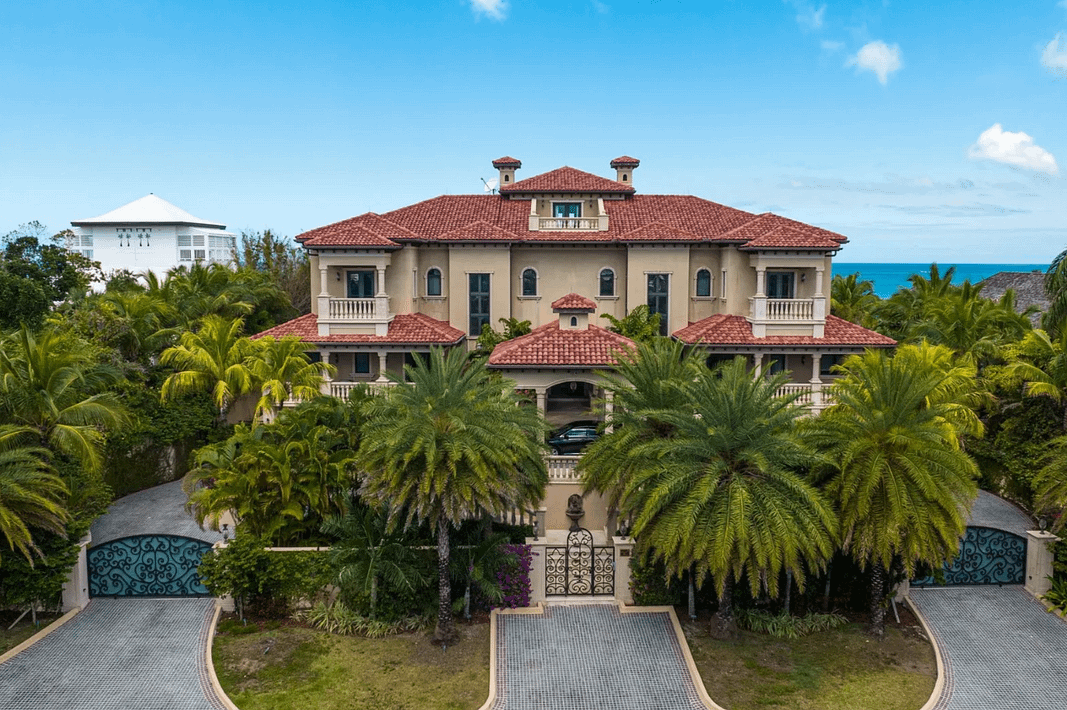 $32 Million Beachfront Home In The Bahamas (PHOTOS) - Homes of the Rich